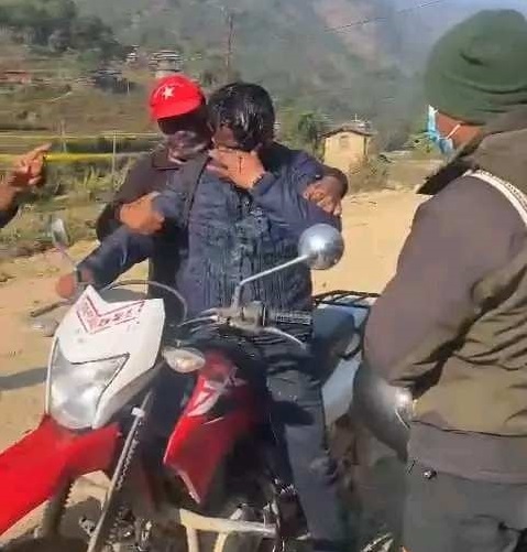 स्वास्थ्य शाखा प्रमुखलाई कालोमोसो — Bhaktapurpost.com